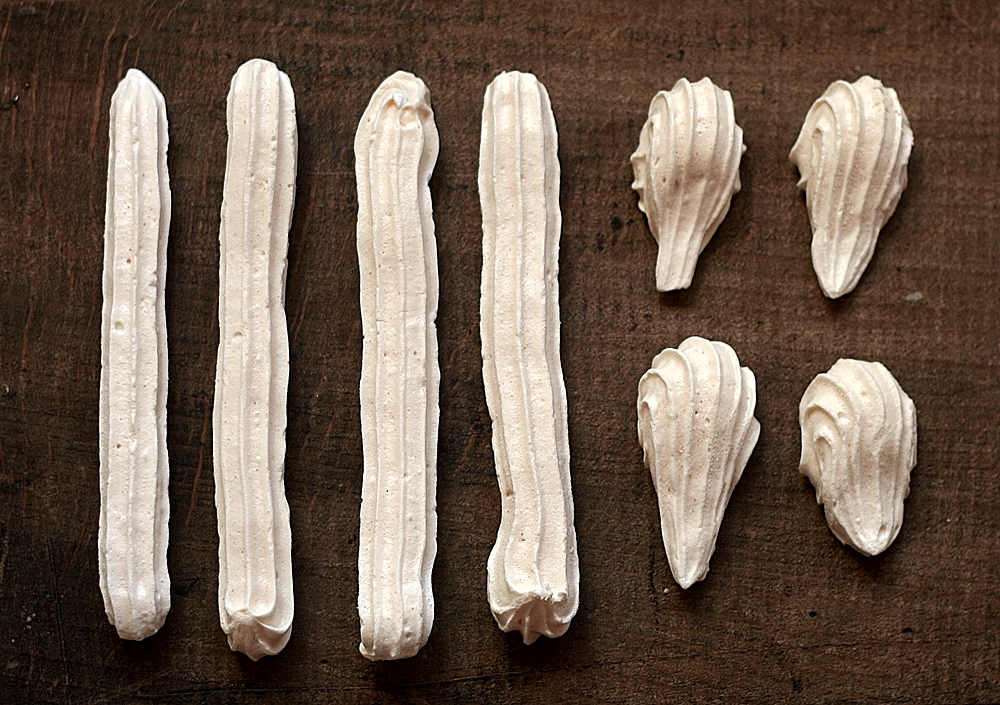 Shaping Meringues – Deja Food