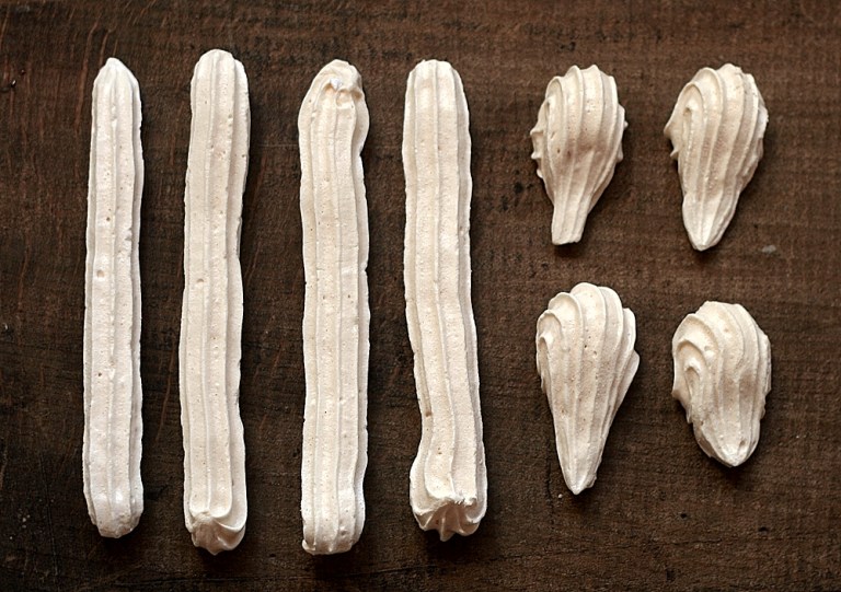 Shaping Meringues – Deja Food